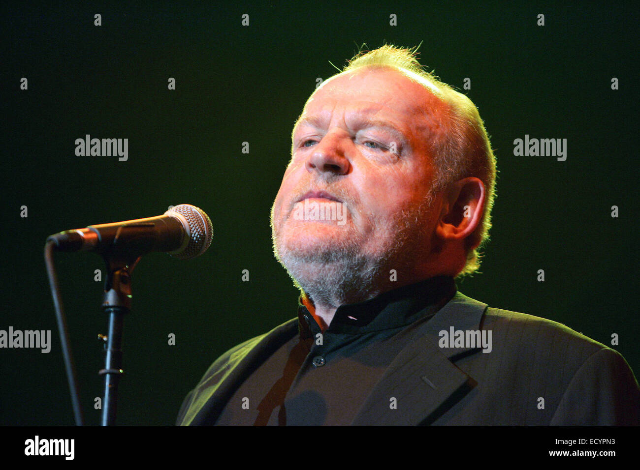 Dresden, Germany. 28th Apr, 2005. (dpa) - British rock legend Joe ...