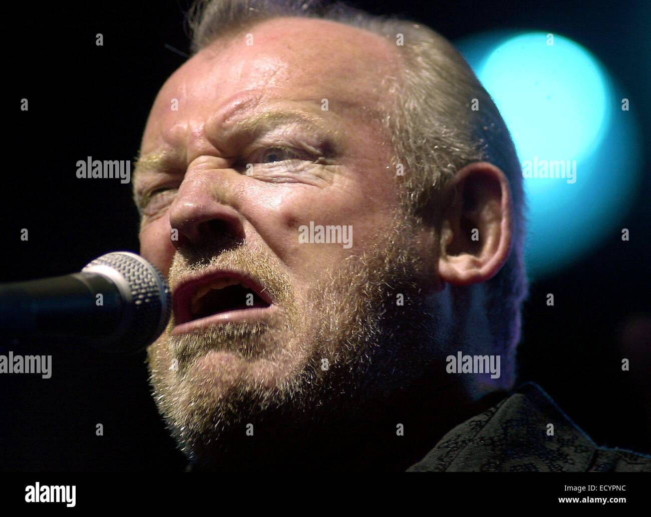 Worms, Germany. 4th July, 2002. (dpa) - Legendary rock singer Joe ...