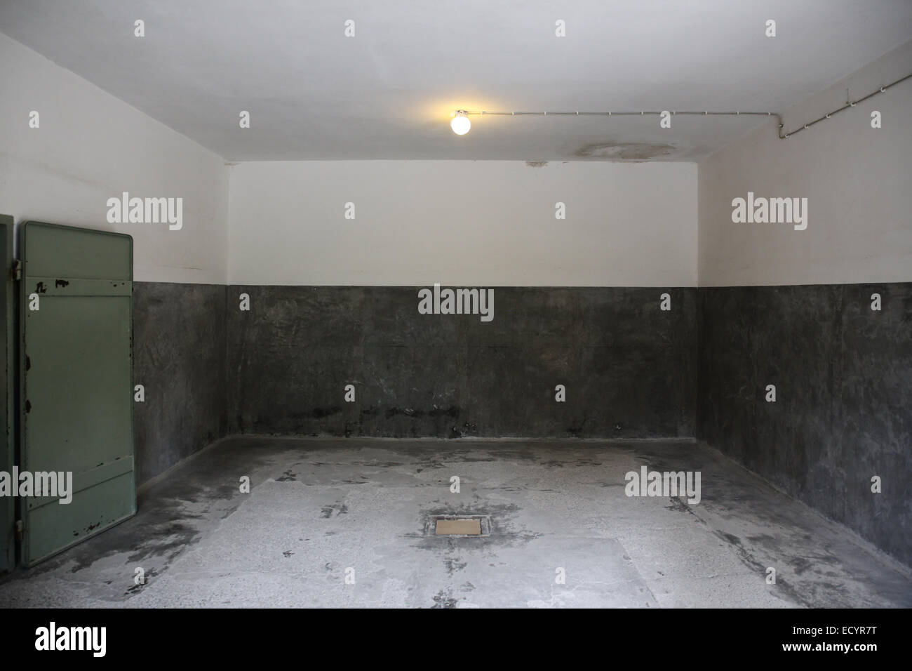 death chamber room Nazi concentration camp Stock Photo - Alamy