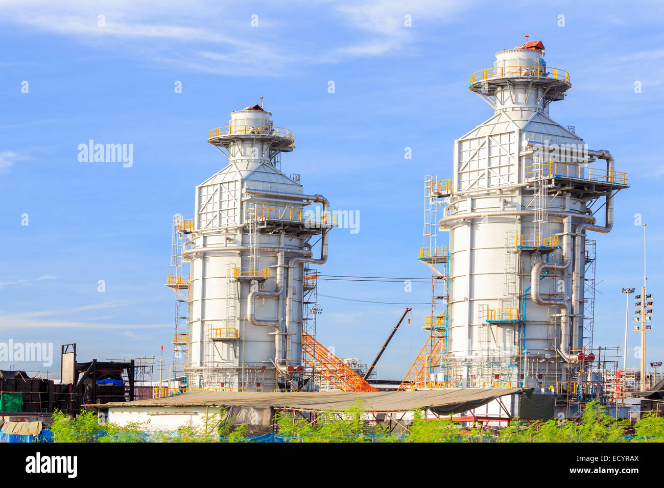 Assembling of Industrial Tube factory building Stock Photo - Alamy