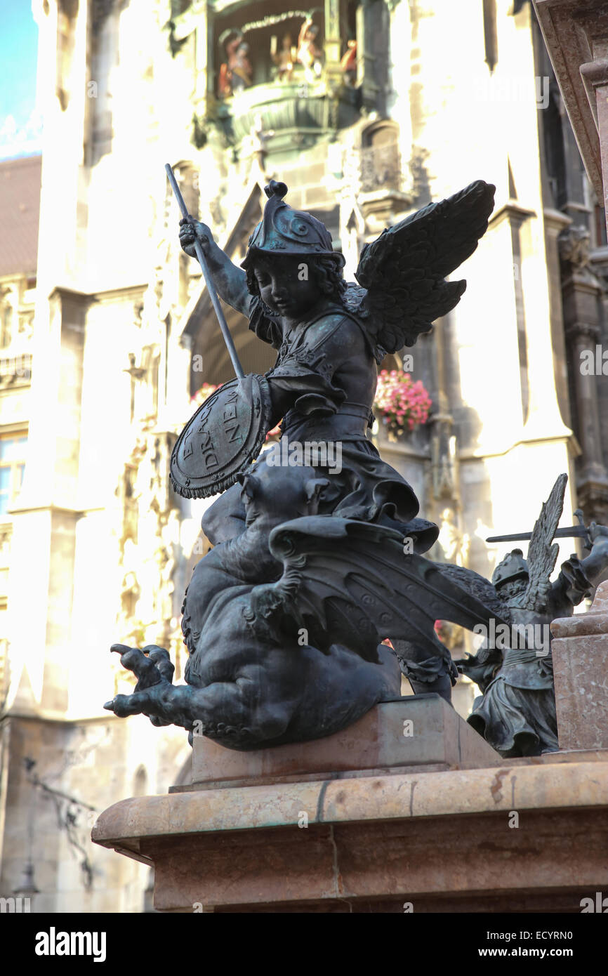 Figure column hi-res stock photography and images - Alamy