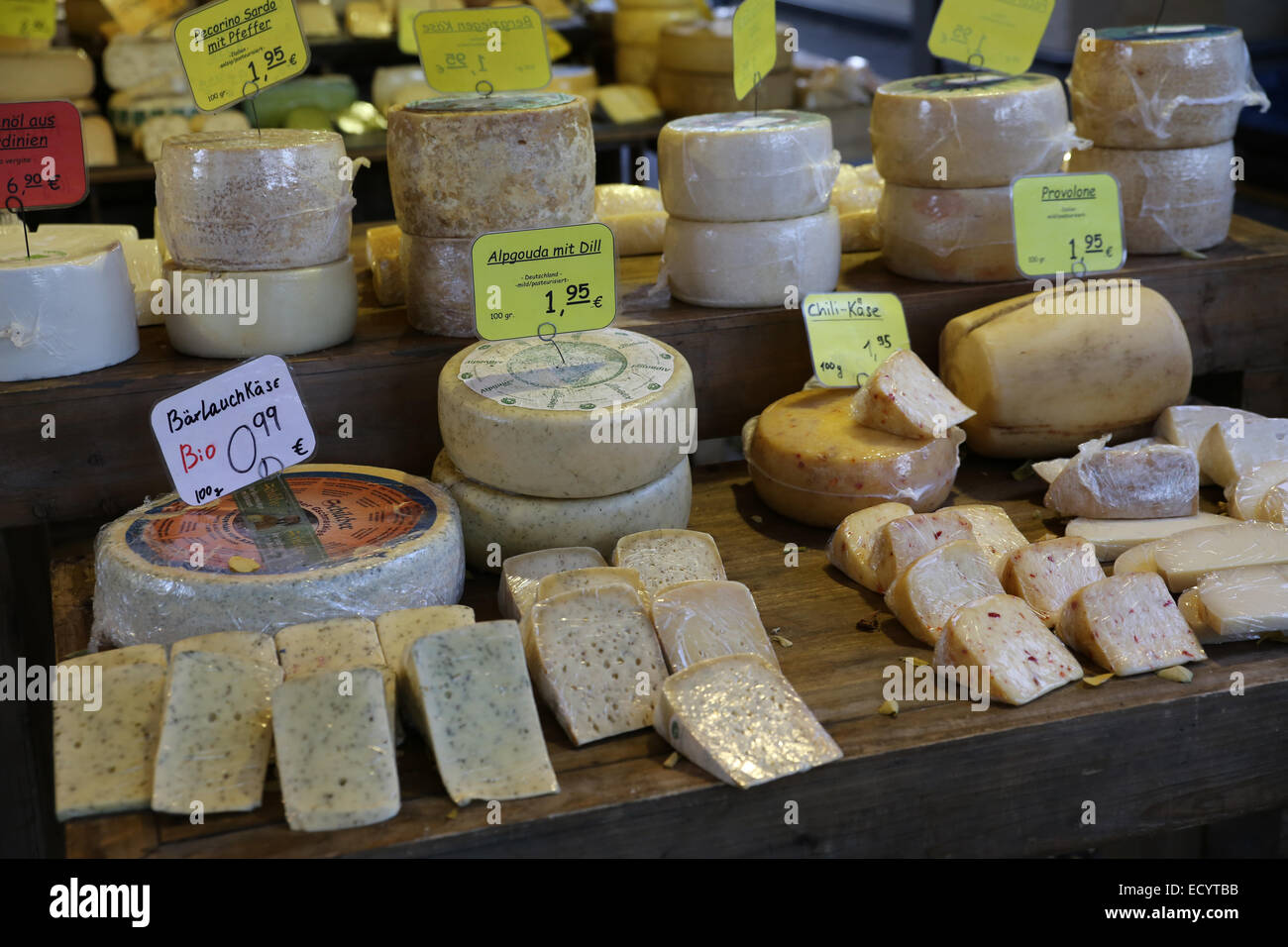cheese Munch market Viktualienmarkt Stock Photo - Alamy