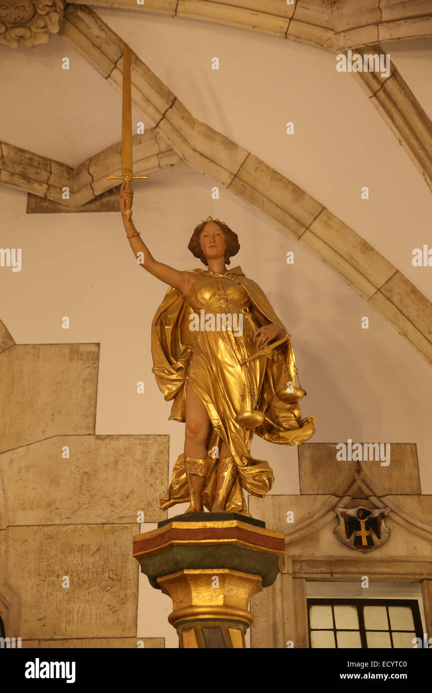 Gold hall hi-res stock photography and images - Alamy