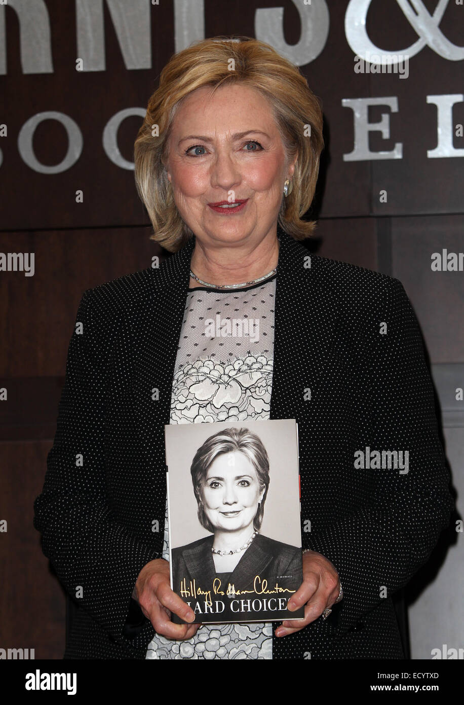 Hillary Rodham Clinton signing for her new book, Hard Choices Featuring ...