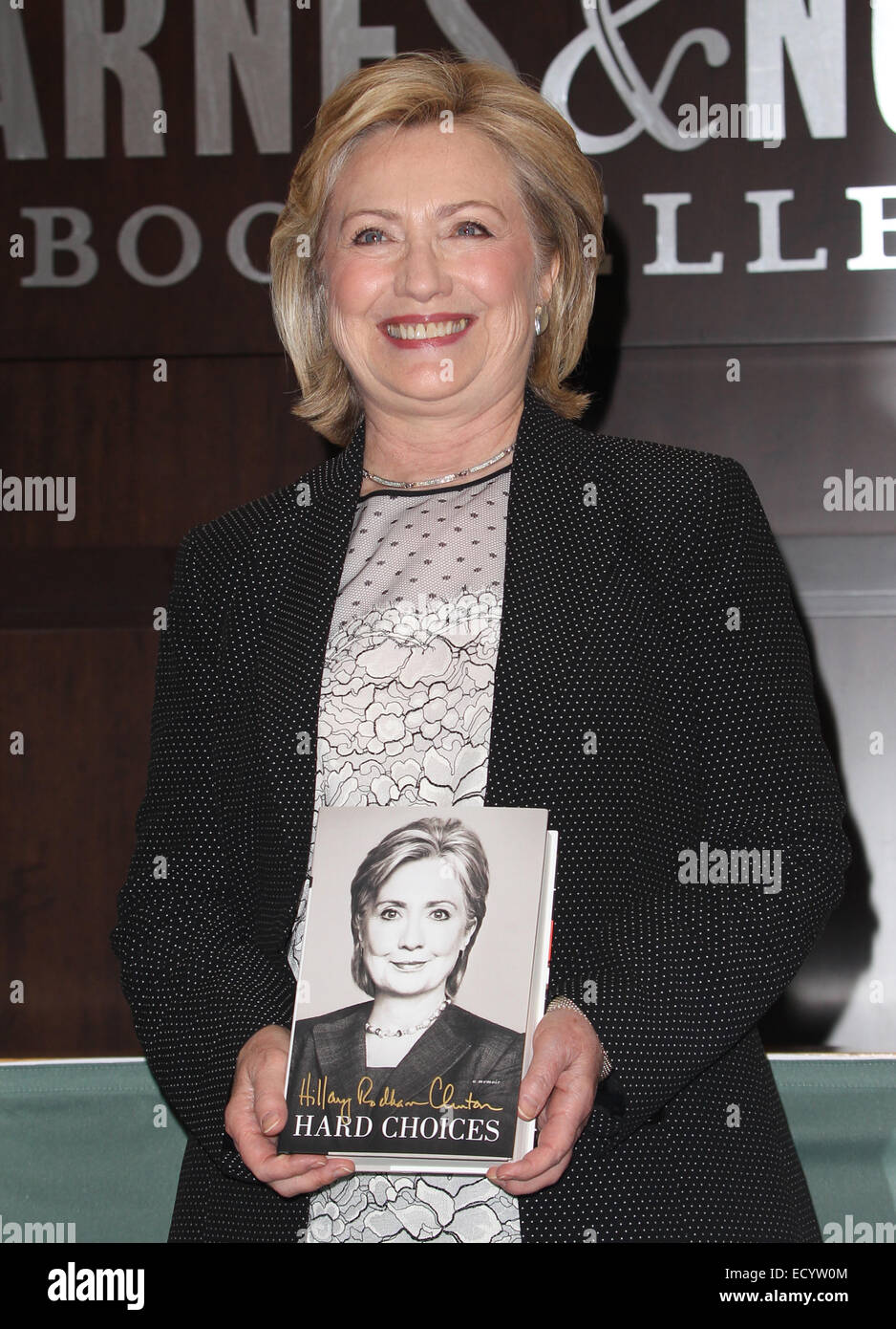 Hillary Rodham Clinton's book signing event, held at Barnes & Noble ...