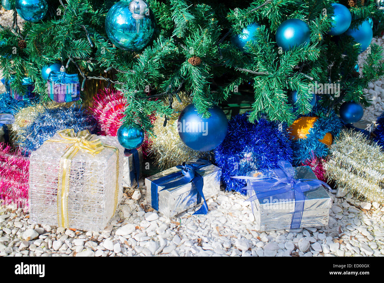 Shiny christmas tree gift boxes hi-res stock photography and images - Alamy