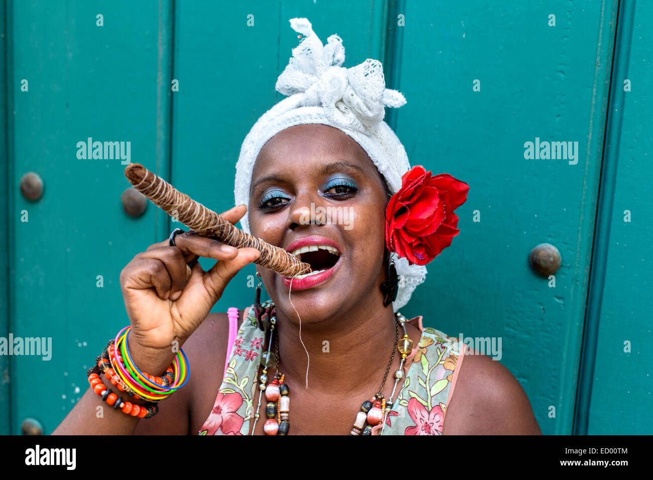 Woman cuba hi-res stock photography and images - Alamy