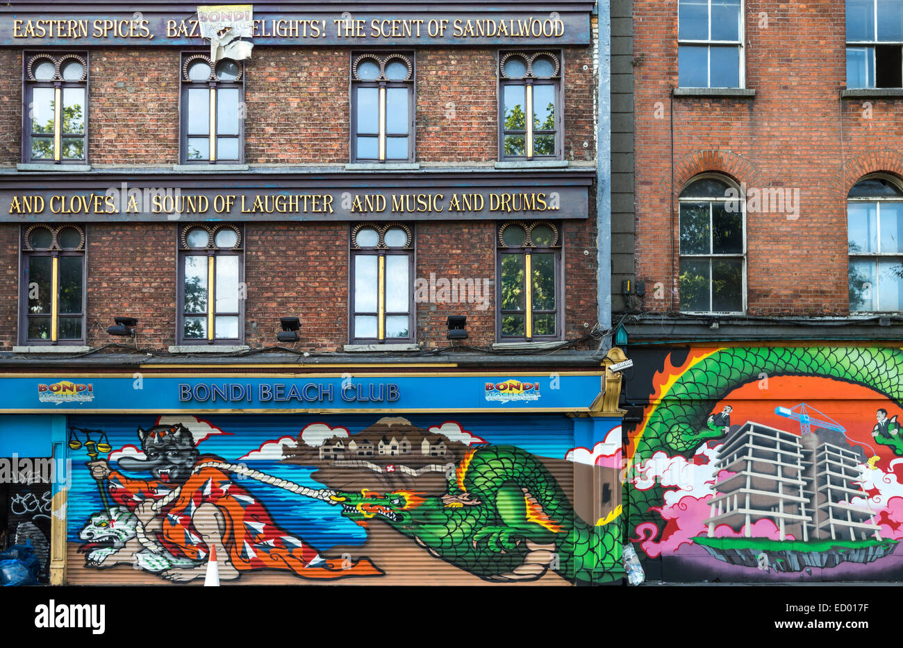 Temple bar quarter hi-res stock photography and images - Alamy
