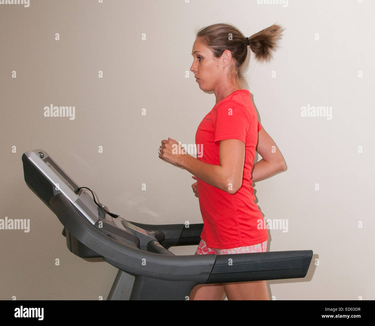 30 year old woman hi-res stock photography and images - Alamy
