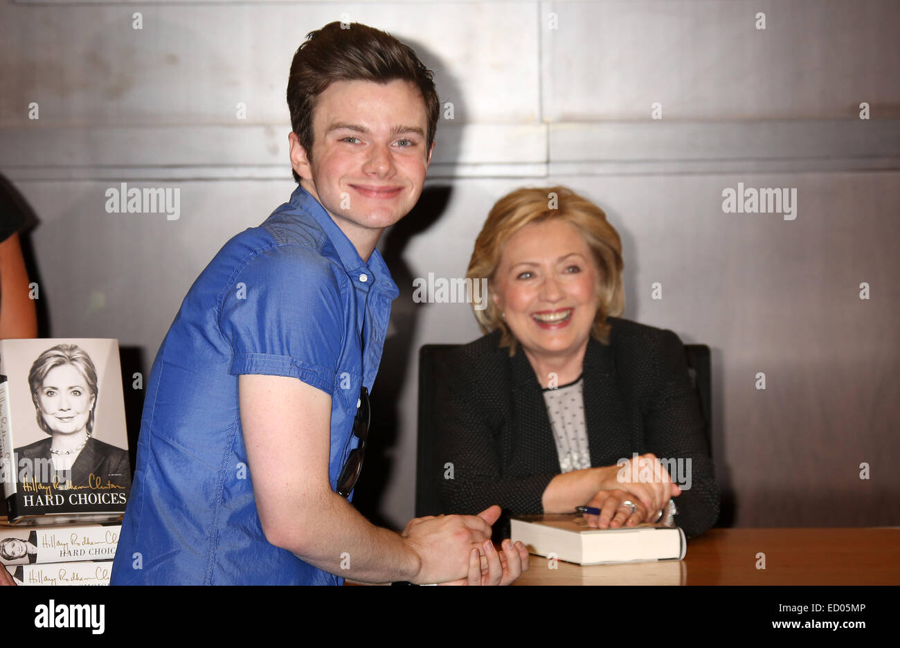 Hillary Rodham Clinton signing for her new book, Hard Choices Featuring ...