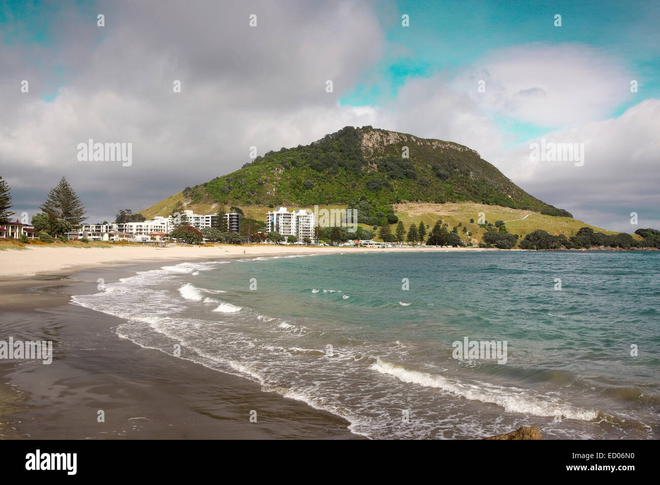 Ocean beach new zealand hi-res stock photography and images - Alamy