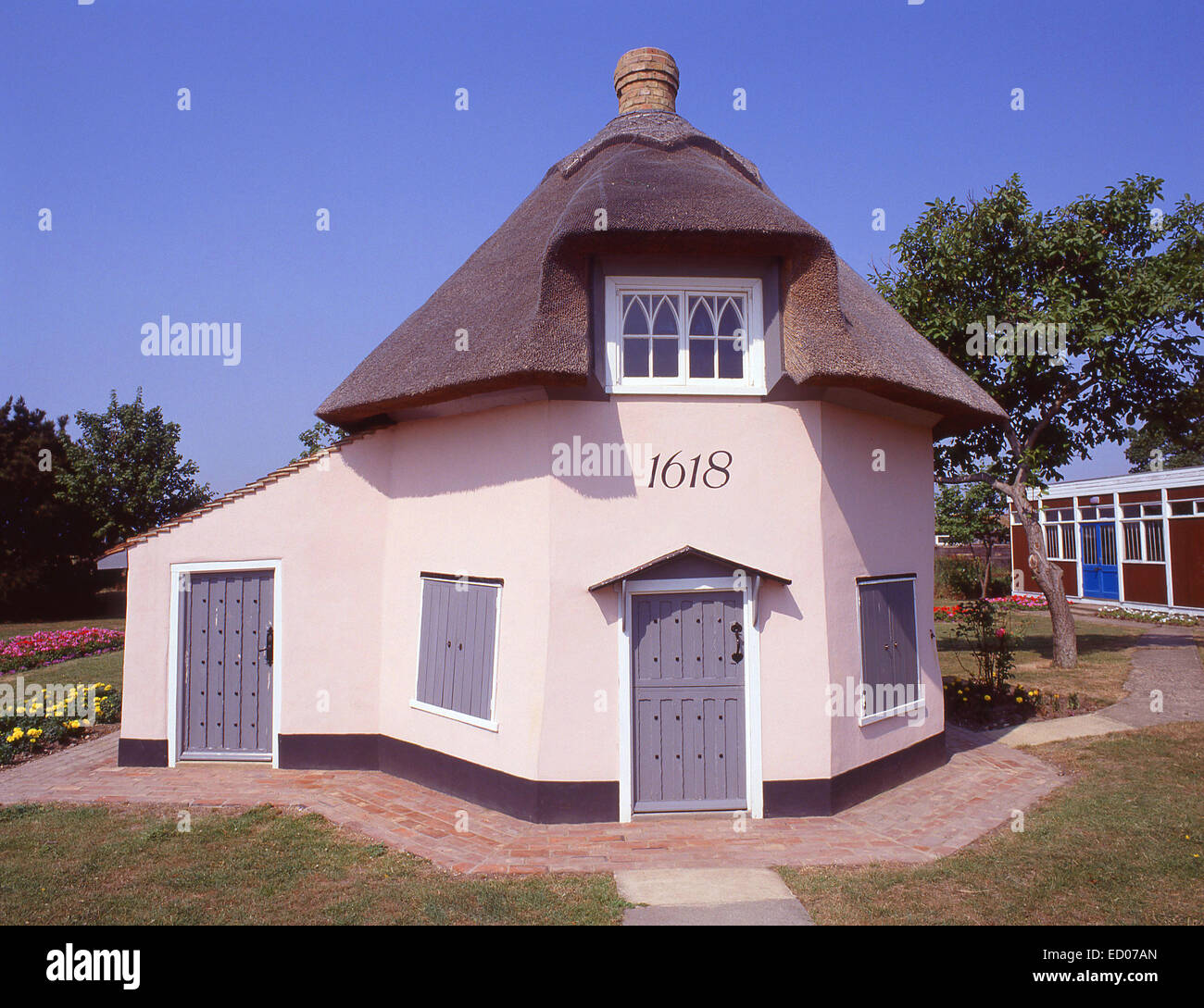 17th century Dutch Cottage, (Dutch Cottage Museum), Canvey Island ...