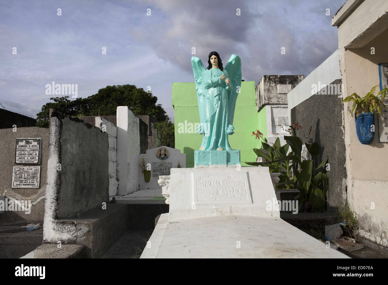 This cemetery in the heart of Pasay in Metro Manila, is the resting ...
