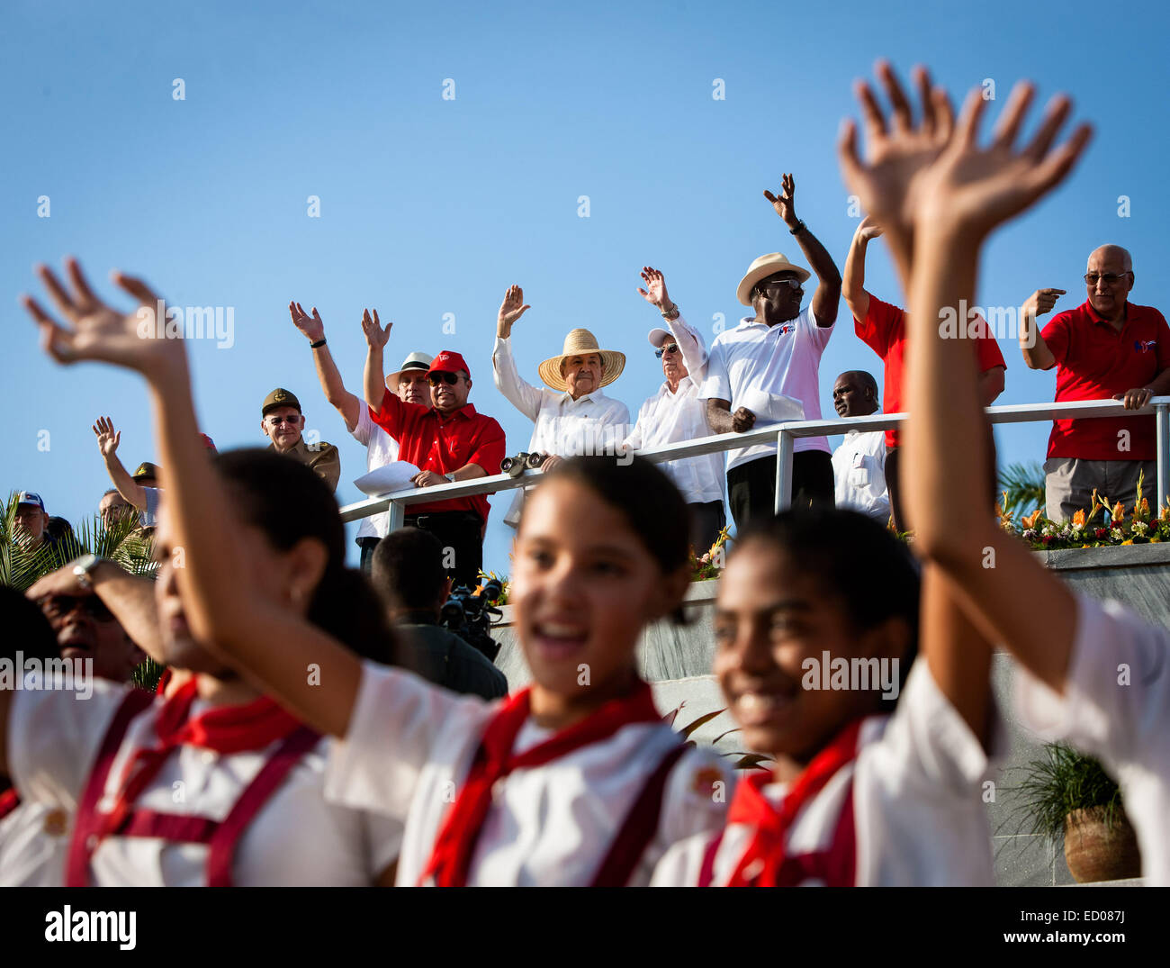 Beijing, Cuba. 1st May, 2014. Cuban leader Raul Castro (C Rear) attends ...