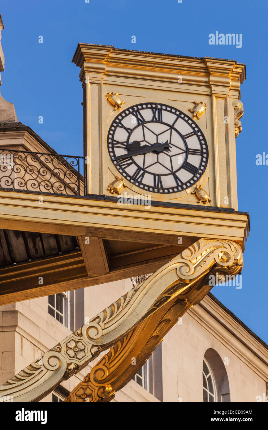 The civic hall gold clock hi-res stock photography and images - Alamy