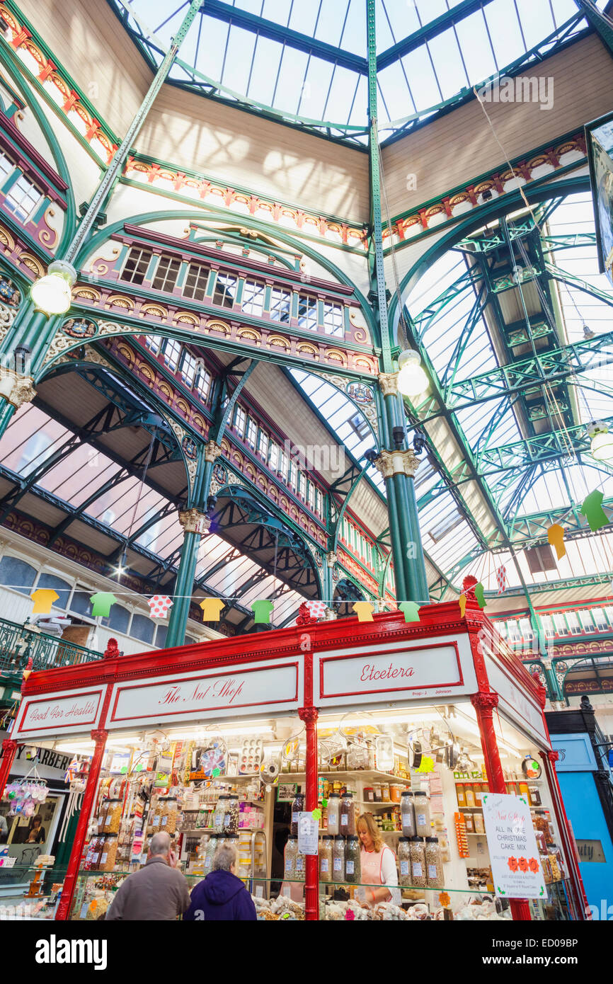 Interior leeds kirkgate market hi-res stock photography and images - Alamy