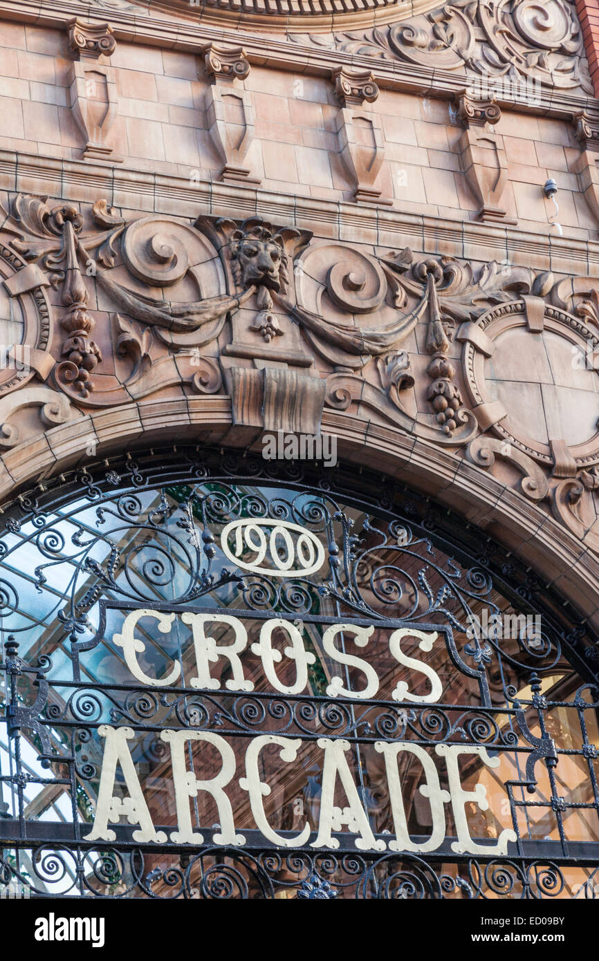 England, Yorkshire, Leeds, Entrance to Cross Arcade Stock Photo - Alamy