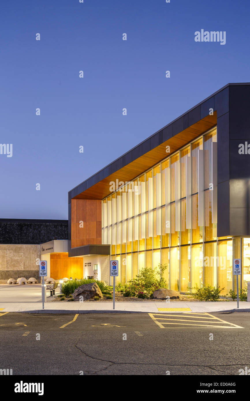 Campeau hi-res stock photography and images - Alamy