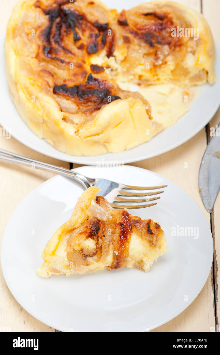 fresh baked homemade rustic pears pie macro closeup Stock Photo - Alamy