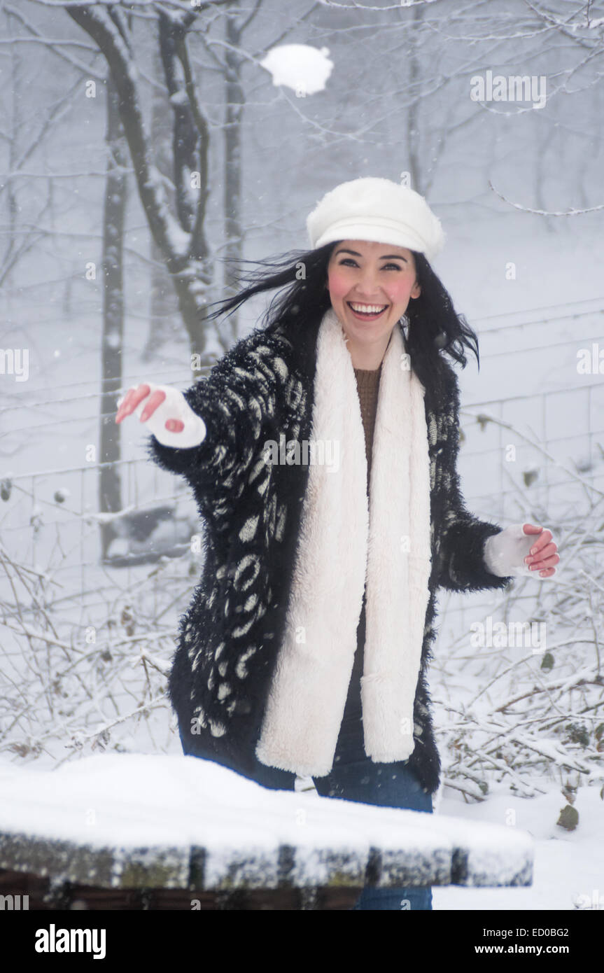 Throwing snowball hi-res stock photography and images - Alamy