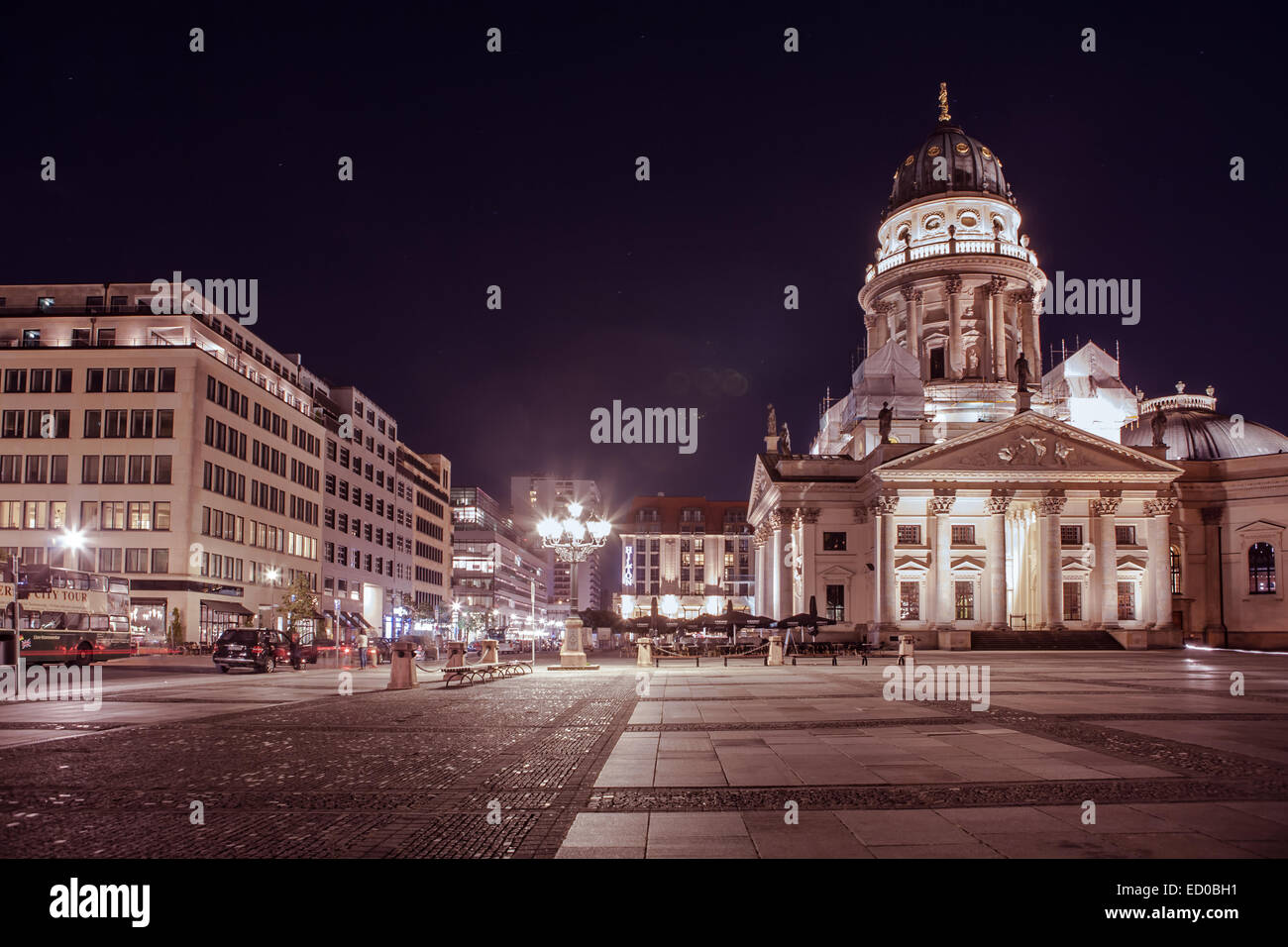 The night view and lighting hi-res stock photography and images - Alamy