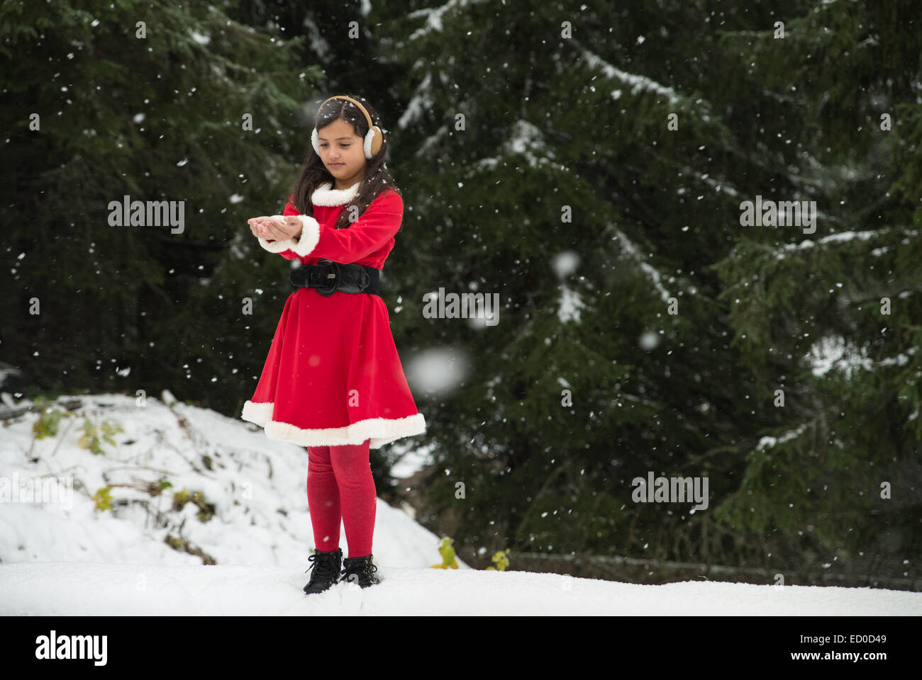 Catching hi-res stock photography and images - Alamy