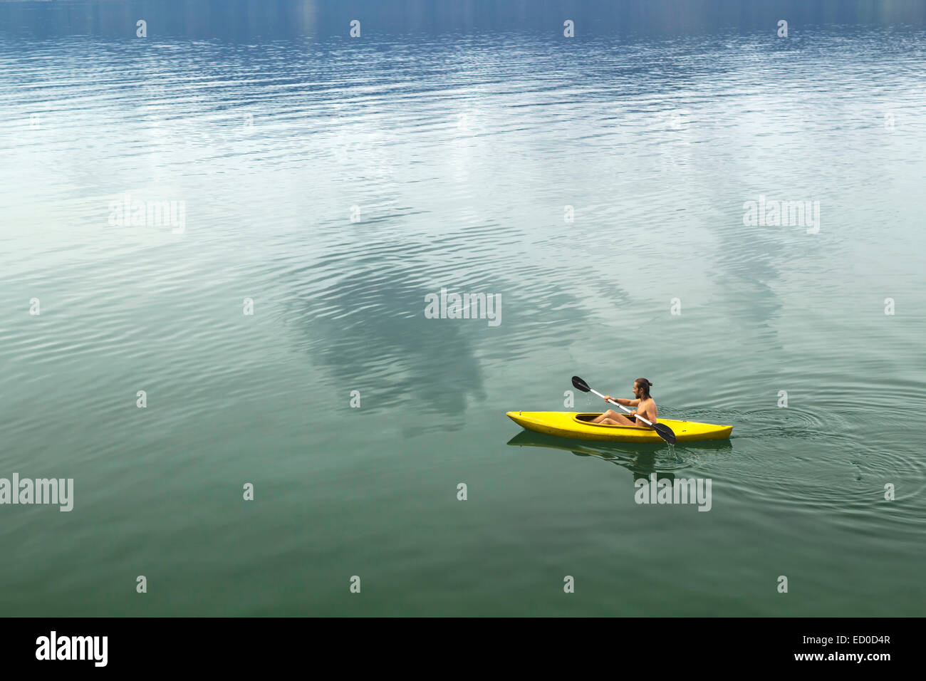 Kayaking hi-res stock photography and images - Alamy