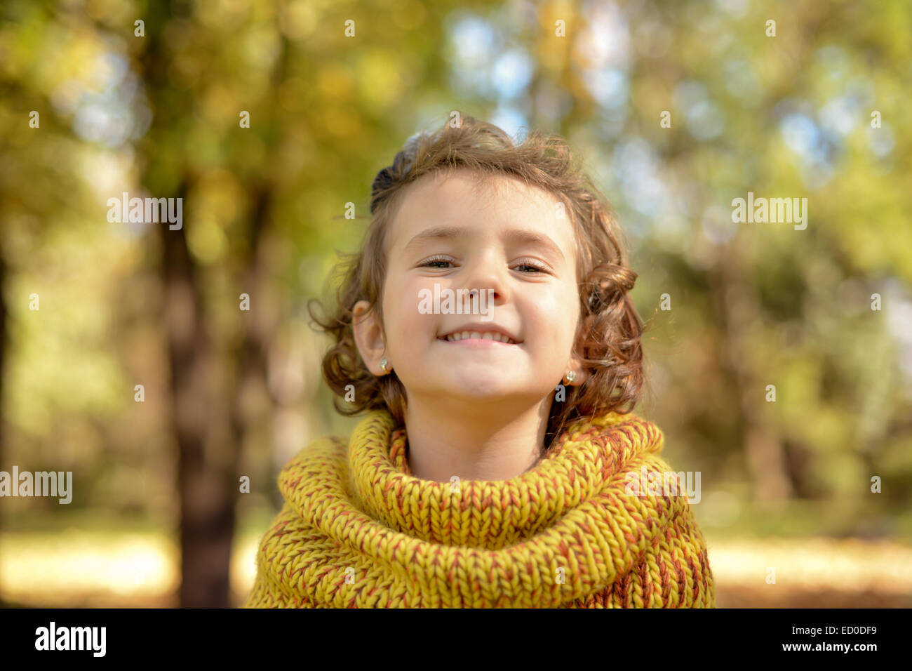 Pretty little girl hi-res stock photography and images - Alamy
