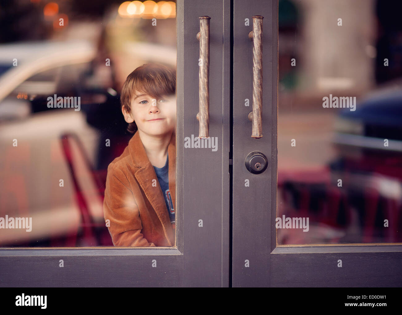 Smiling doors hi-res stock photography and images - Alamy