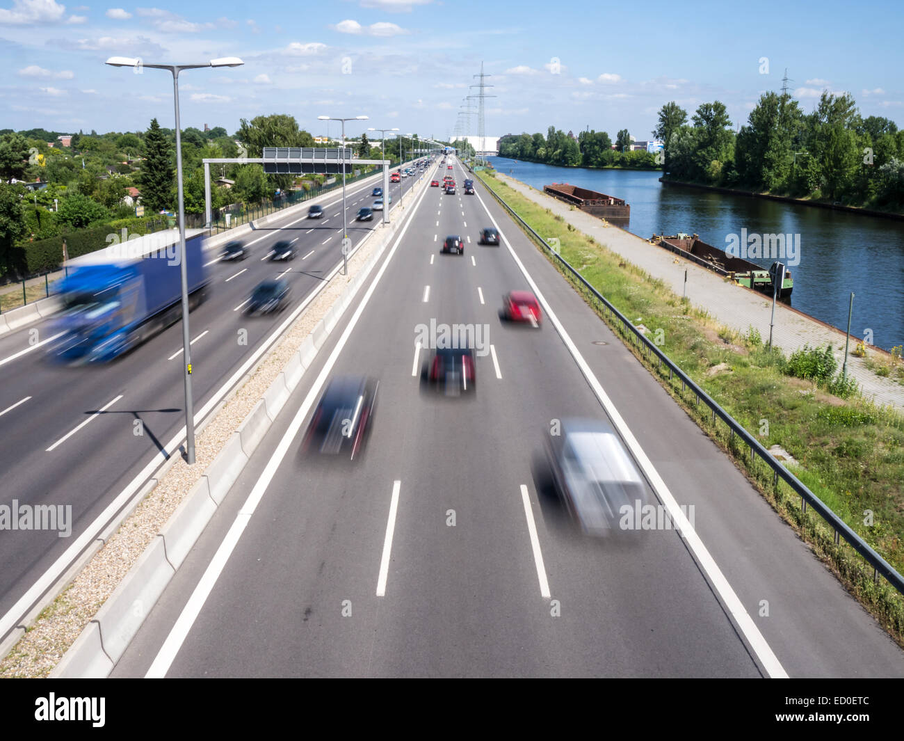 Cars on highway summer night hi-res stock photography and images - Alamy