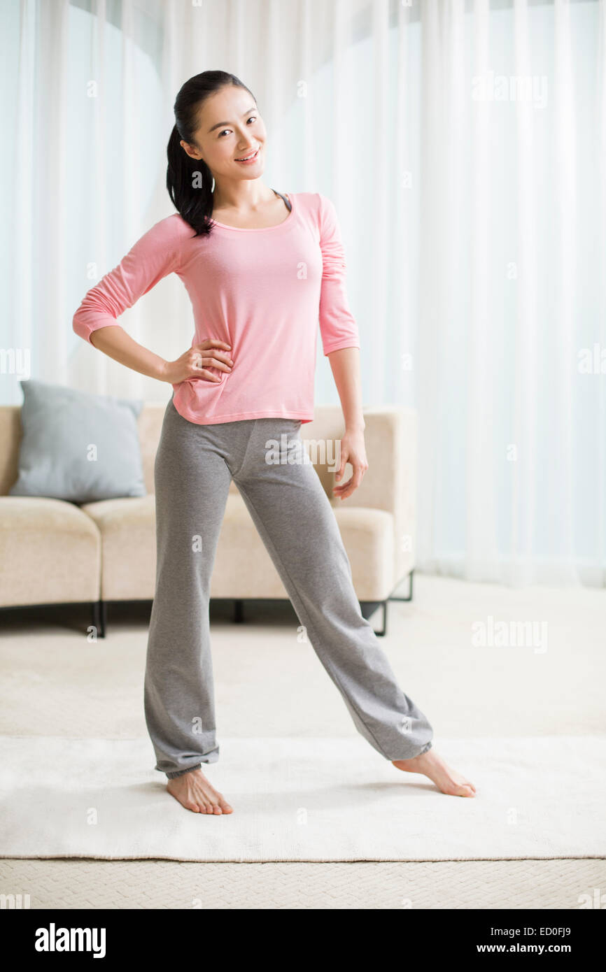 Chinese women legs hi-res stock photography and images - Alamy