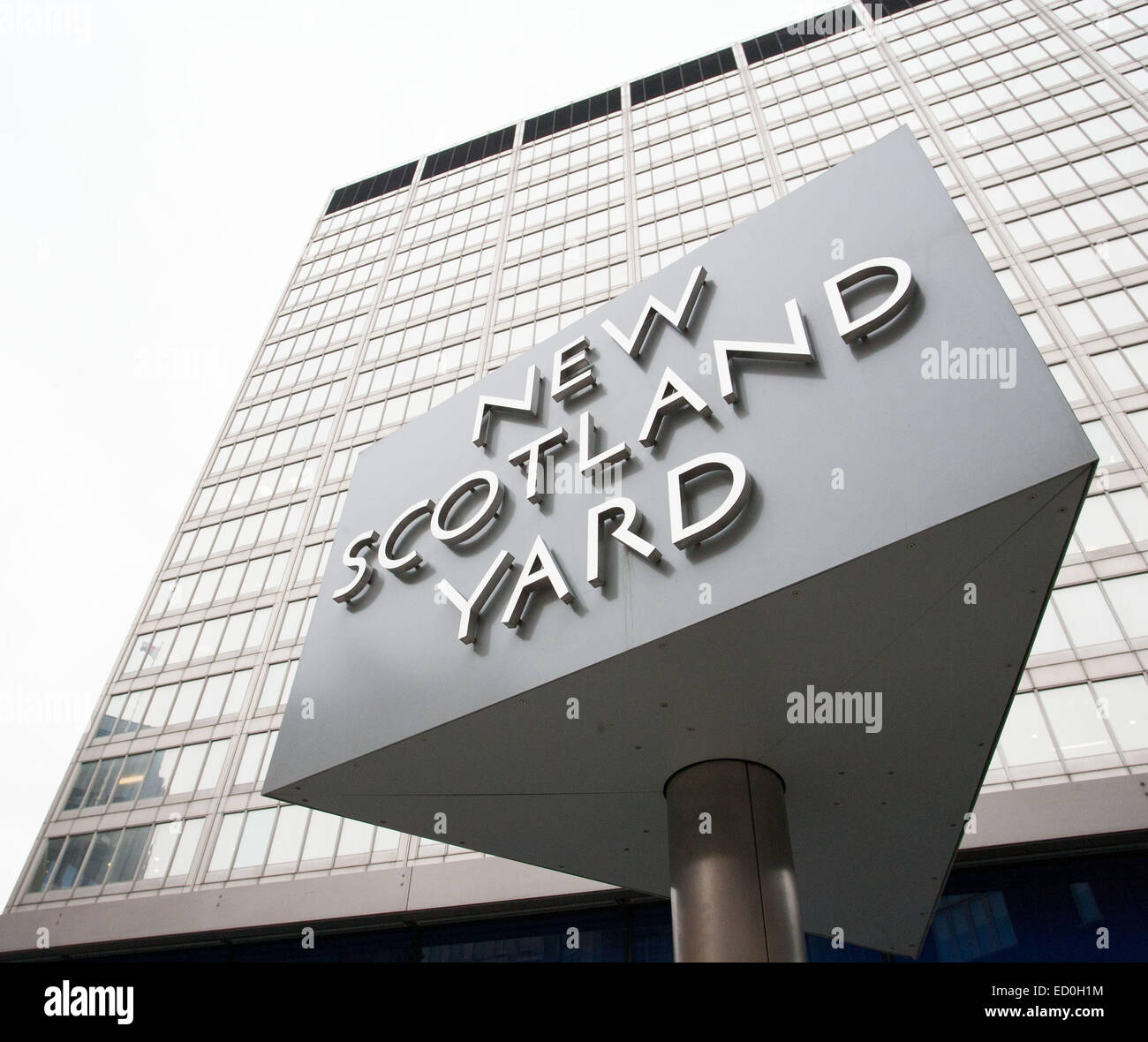 GV of the Revolving sign outside the Metropolitan Police Headquarters ...