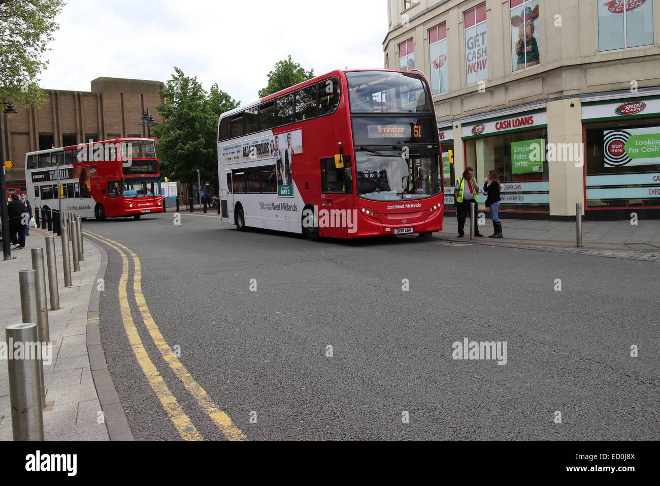 Buses in walsall town centre hi-res stock photography and images - Alamy