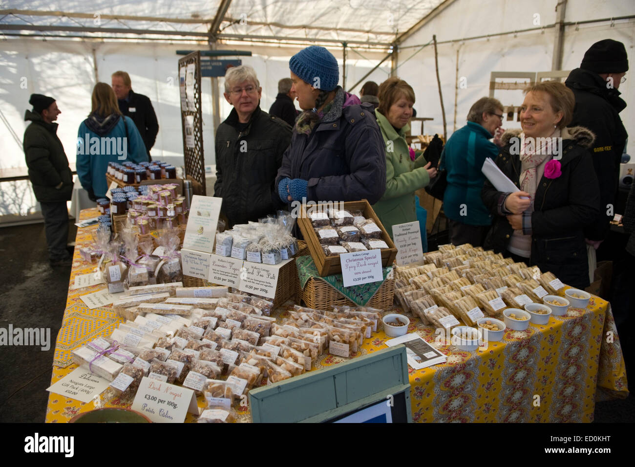 Stallholder selling sweets hi-res stock photography and images - Alamy