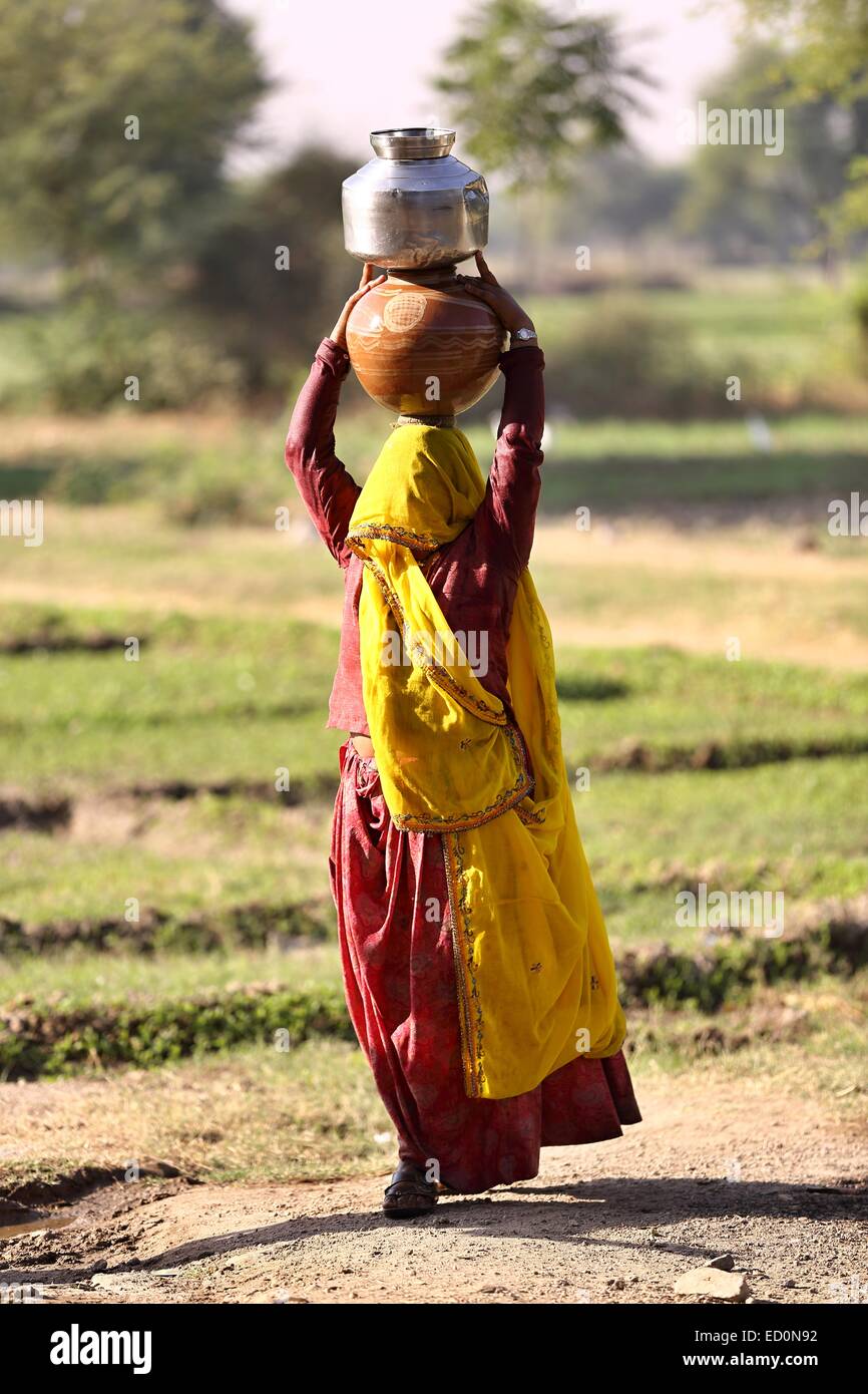 Indian pots hi-res stock photography and images - Alamy