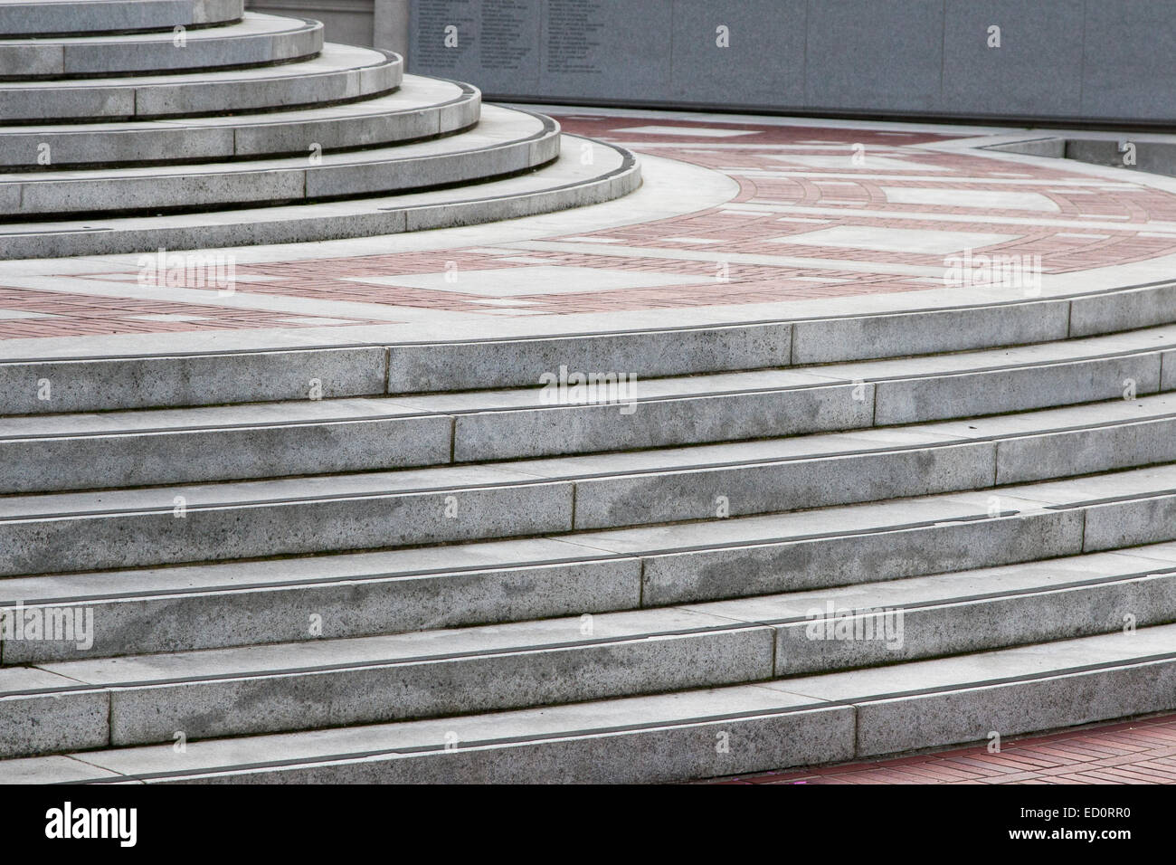 Curved steps hi-res stock photography and images - Alamy