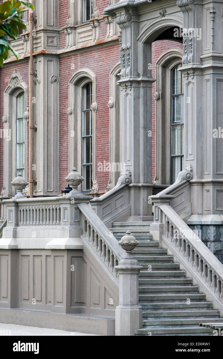Entrance to South Hall on the UC Berkeley campus Stock Photo - Alamy