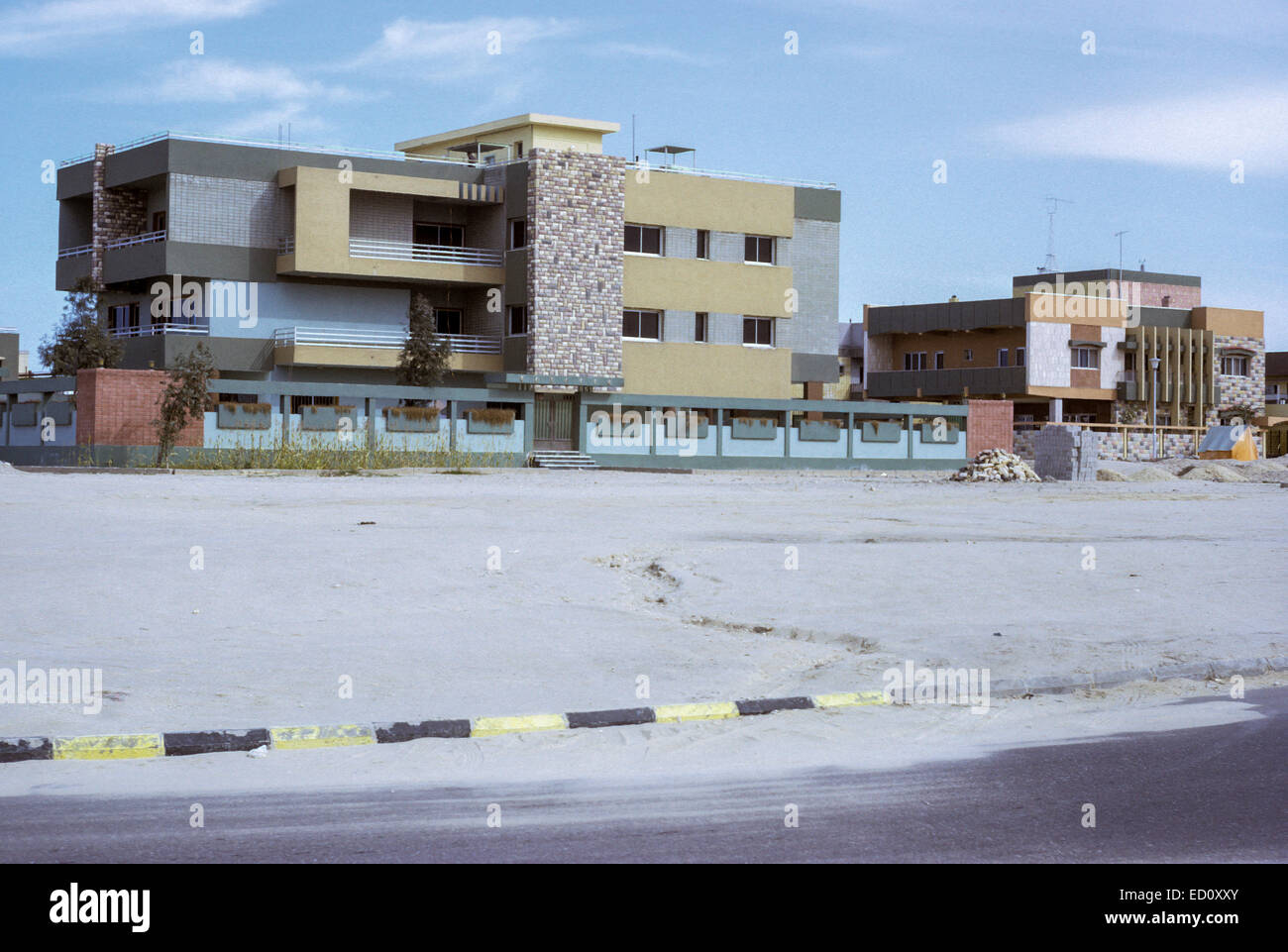 Kuwait march 1972 house architecture hi-res stock photography and ...