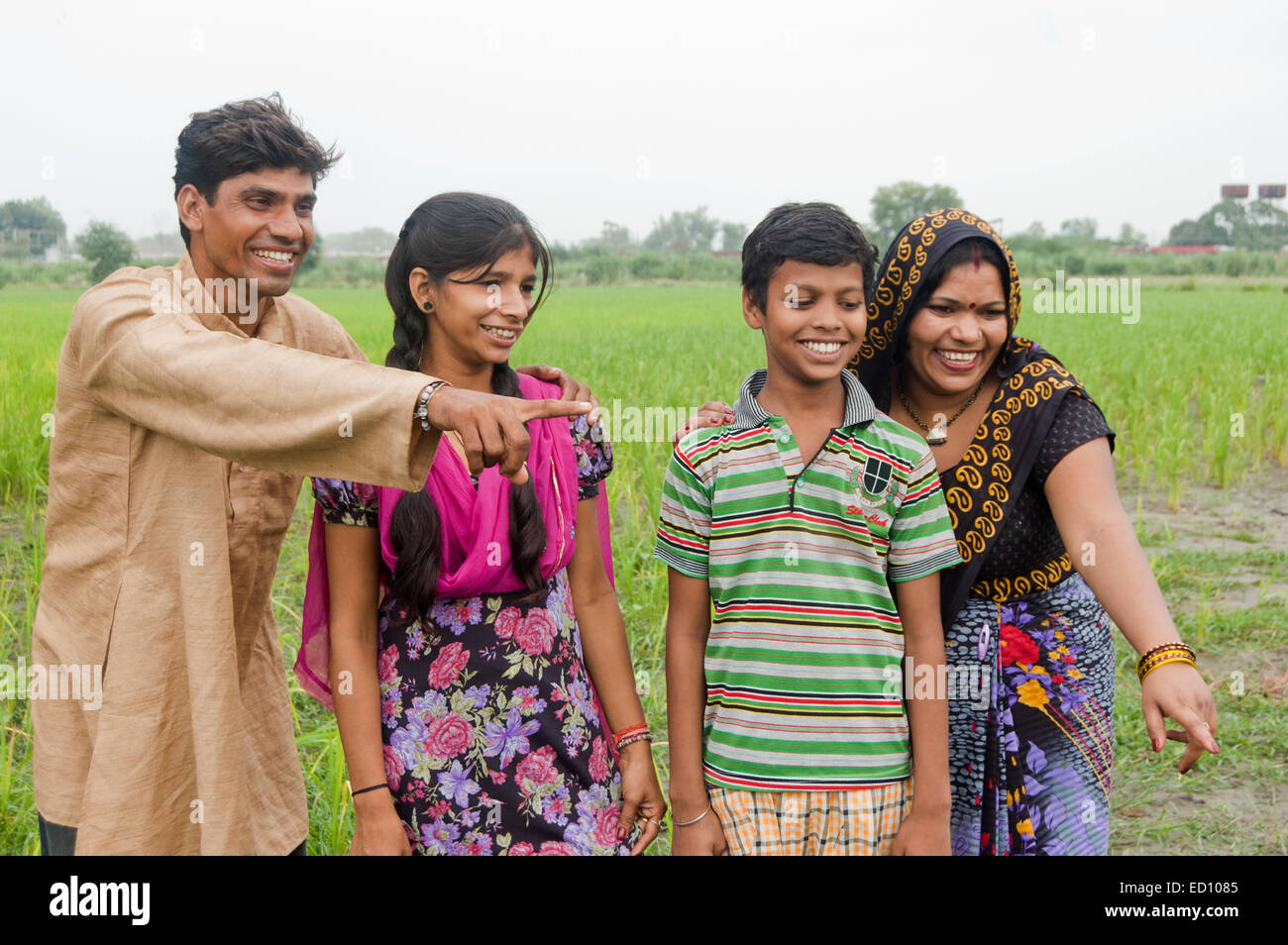 indian rural Parents and children showing farm Stock Photo - Alamy