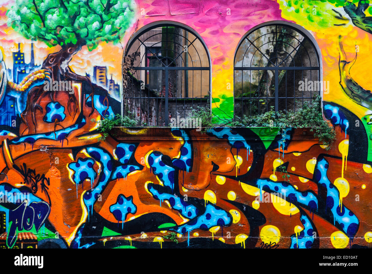 Milan street art graffiti hi-res stock photography and images - Alamy