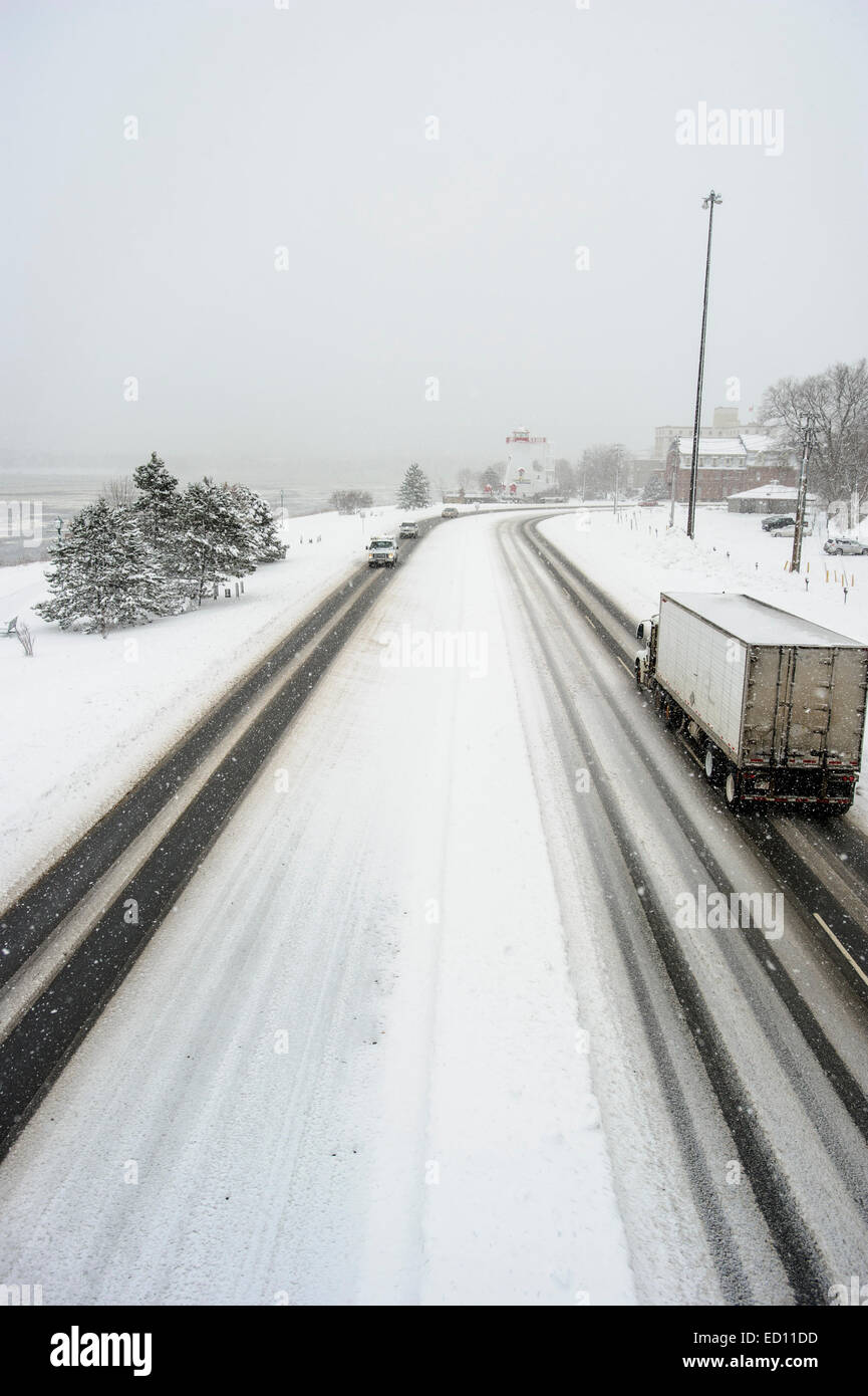 Packed snow hi-res stock photography and images - Alamy