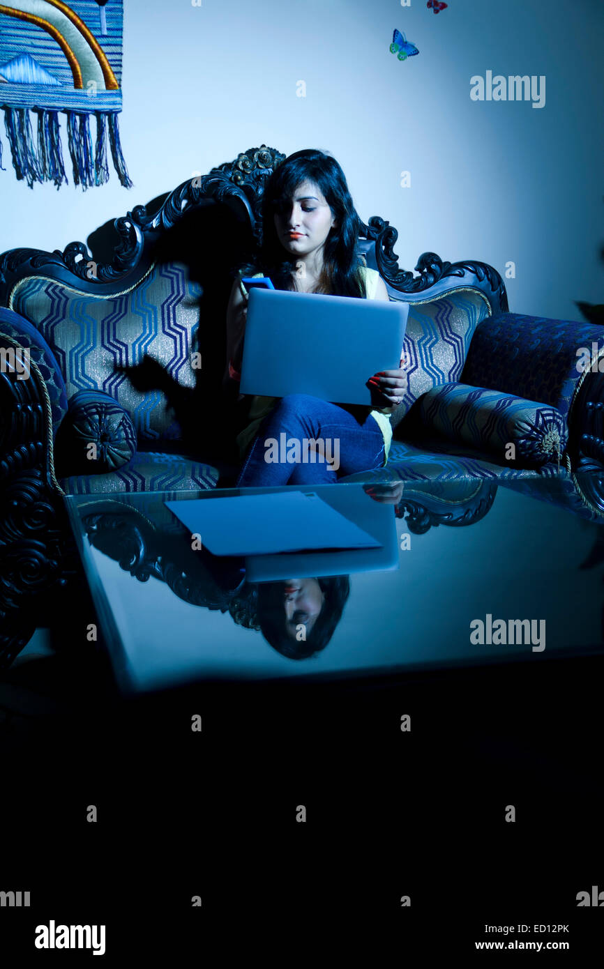 Chat home hi-res stock photography and images - Alamy