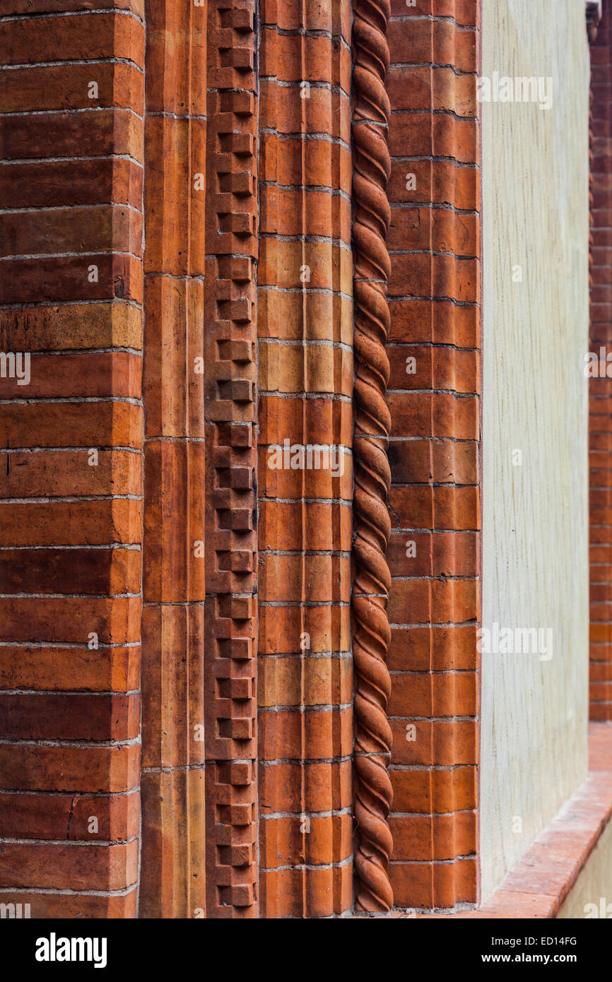 Decorative brickwork hi-res stock photography and images - Alamy