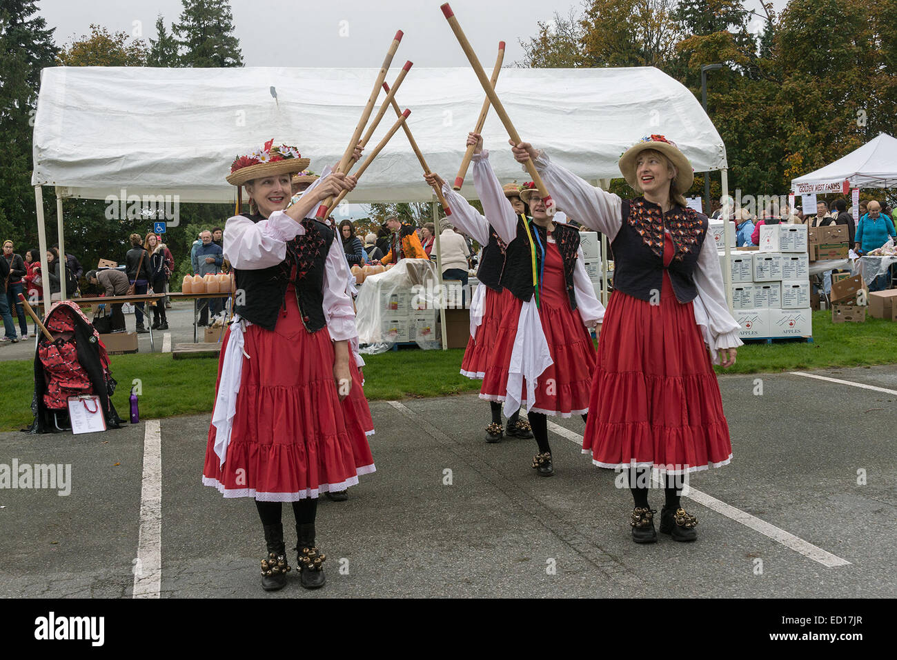 Morris dancing hi-res stock photography and images - Alamy