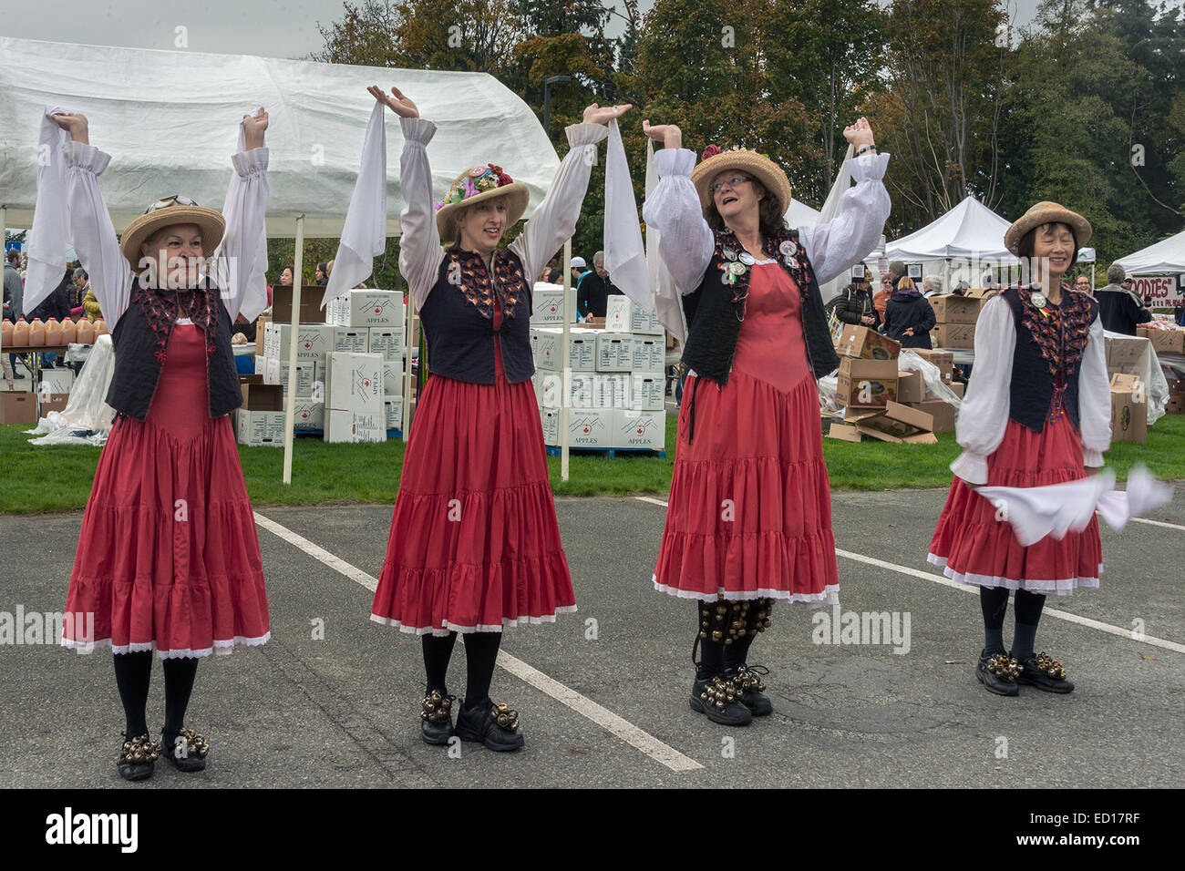 Morris dancers handkerchief bells hi-res stock photography and images ...