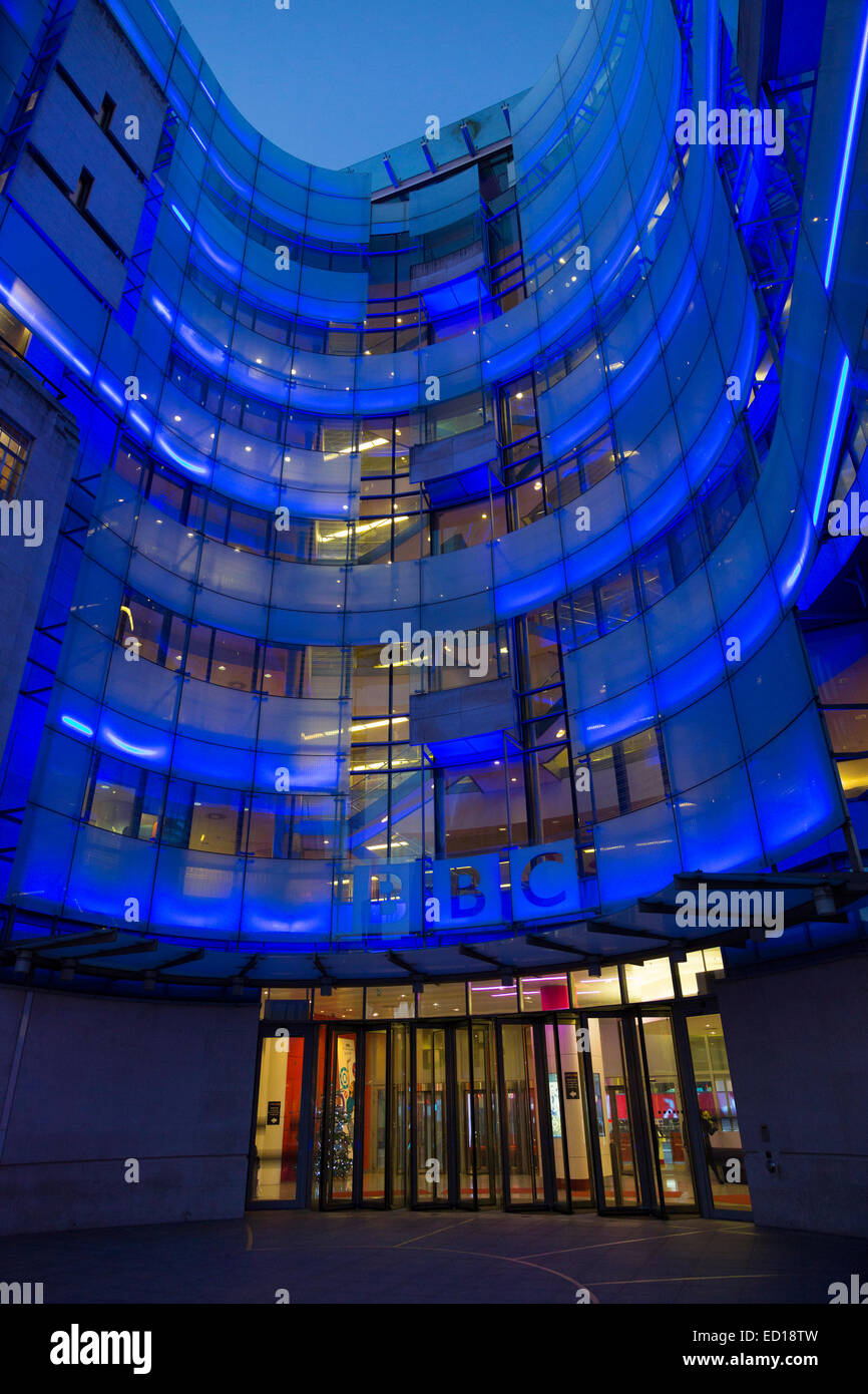 Bbc broadcasting house night hi-res stock photography and images - Alamy