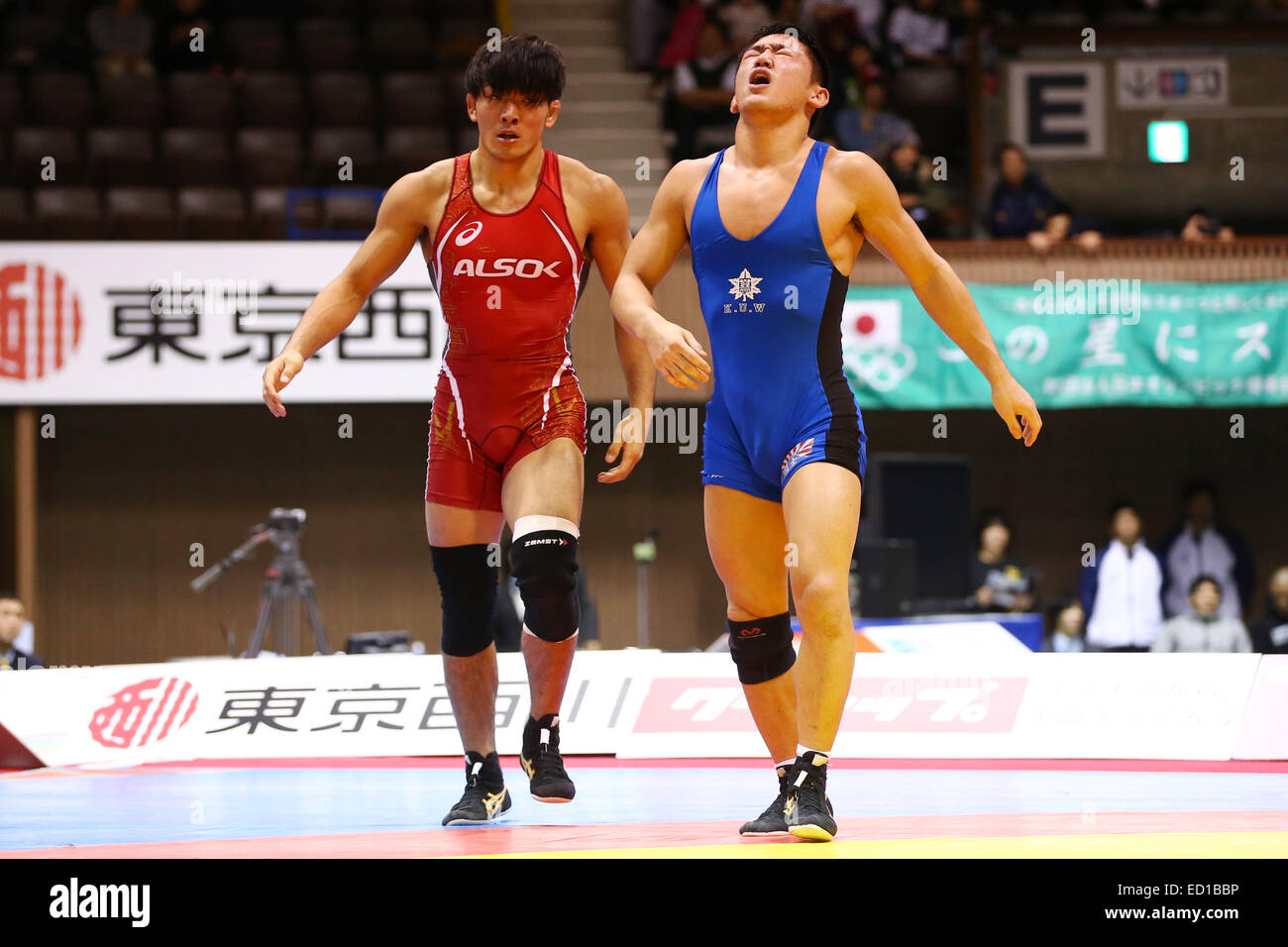 nd Yoyogi Gymnasium, Tokyo, Japan. 23rd Dec, 2014. Sosuke Takatani ...