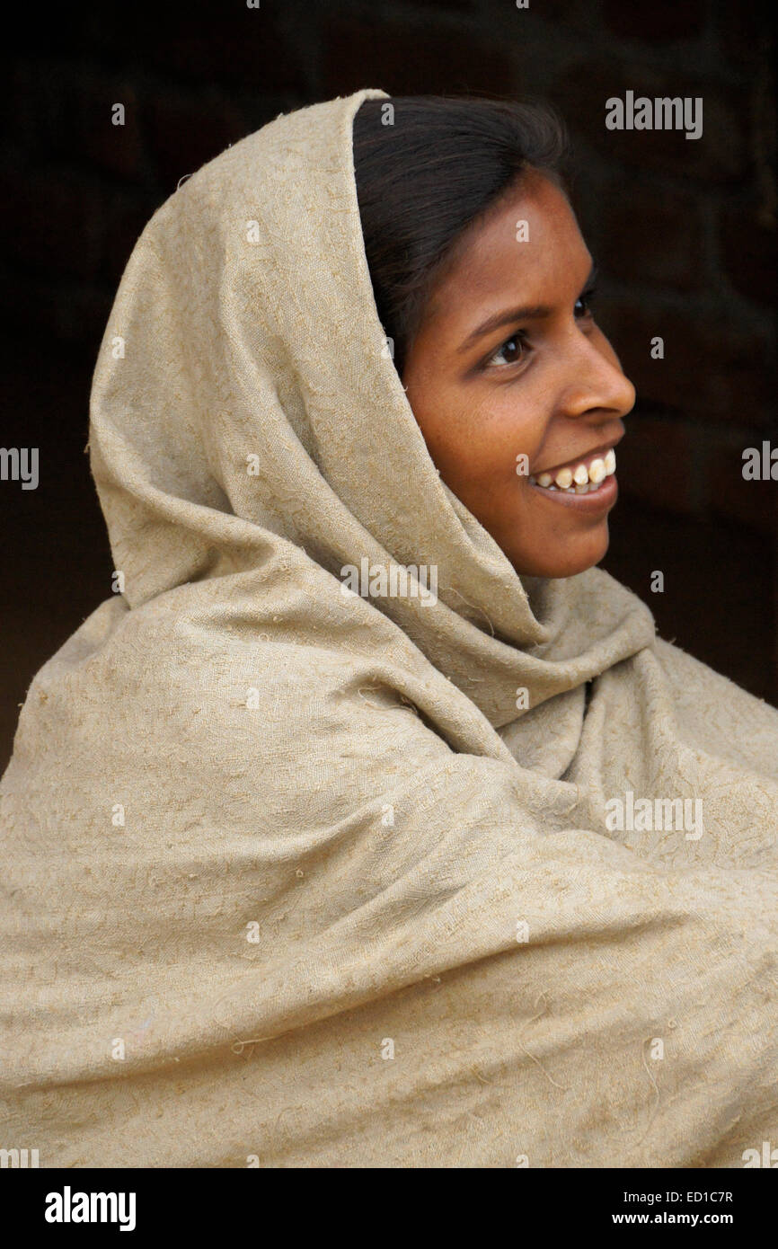 Woman of Rathwa tribe, Gujarat, India Stock Photo - Alamy
