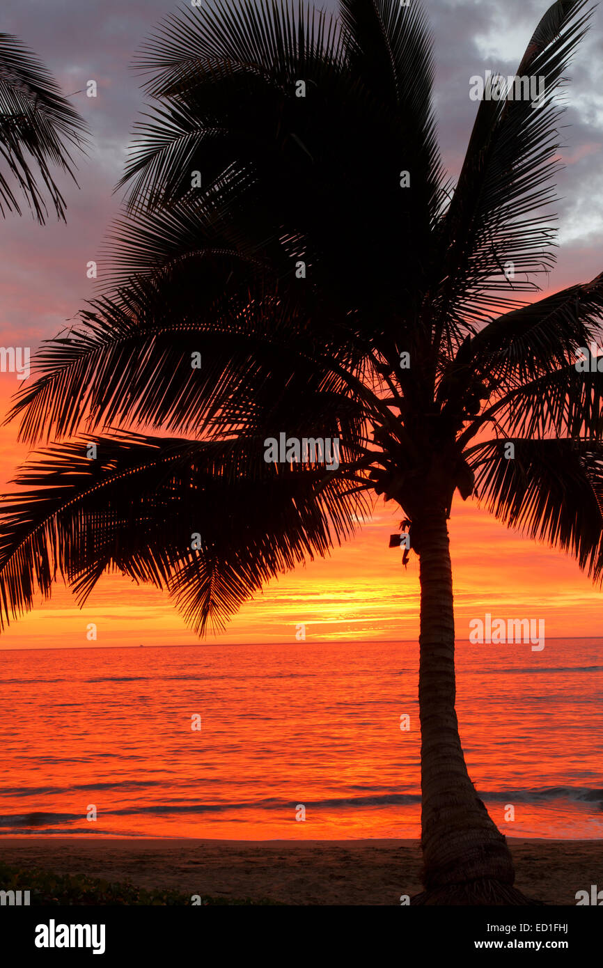 Sunset on Mai Poina 'Oe La'u Beach Park, Maui, Hawaii Stock Photo - Alamy