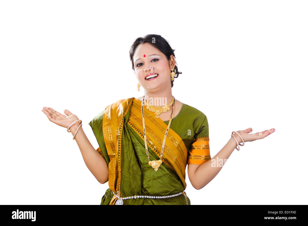 Beautiful indian lady hi-res stock photography and images - Alamy